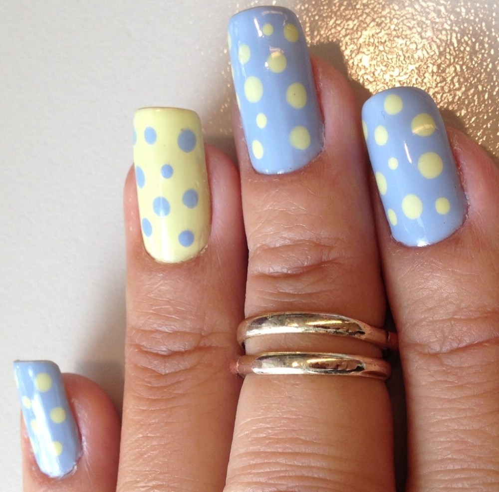 Nails of the week: Spotty blue and yellow | So Many Lovely Things